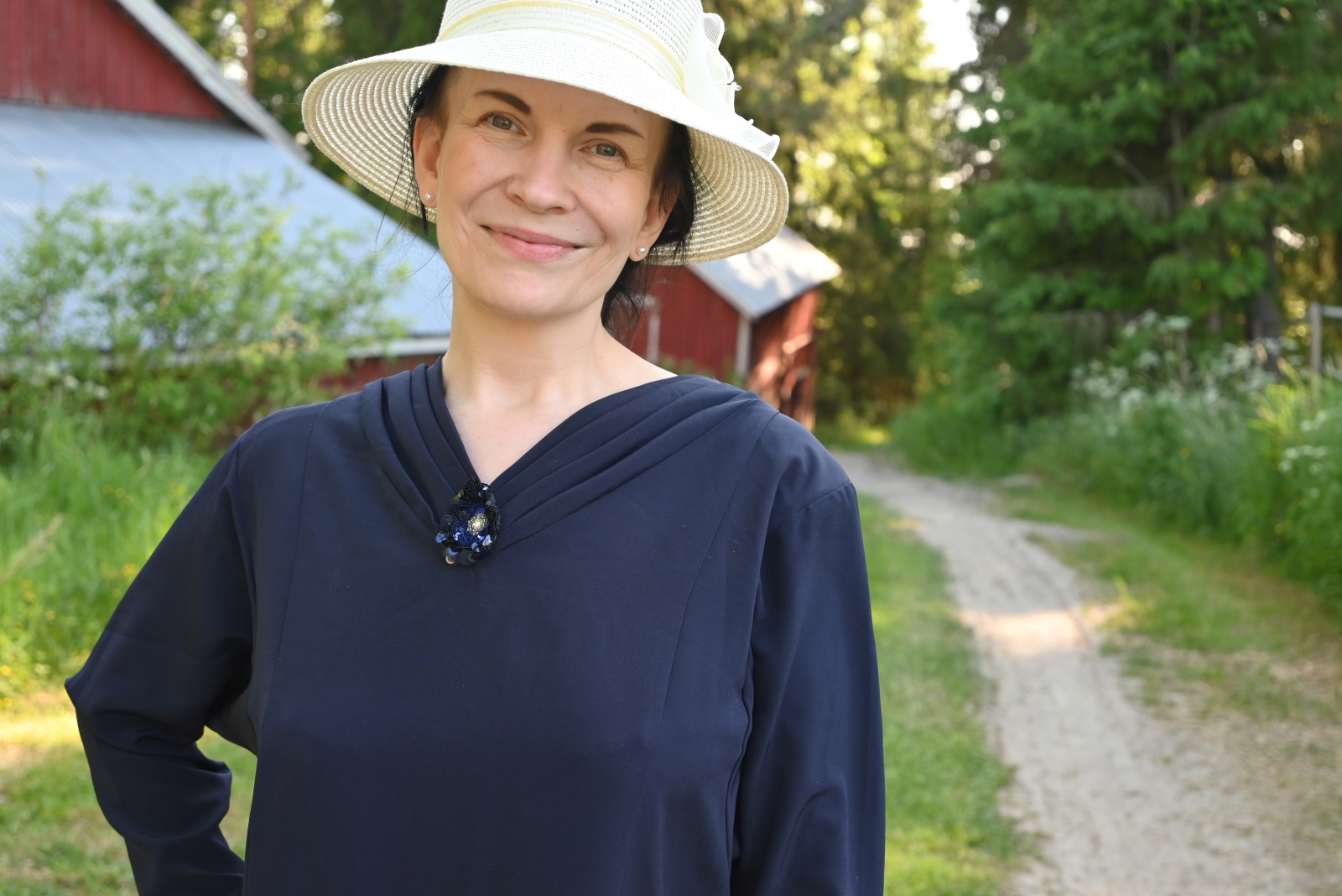 Aluetaiteilija Hilla Hautanen jalkautuu ympärivuorokautisen ...